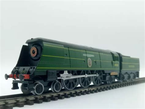 Oo Gauge 1 76 Scale Battle Of Britain Winston Churchill Locomotive