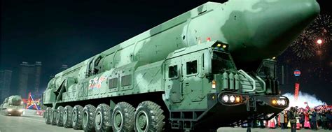 Corea Del Norte Exhibe Su Armamento Nuclear En Desfile De Misiles