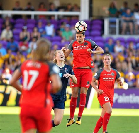 Thorns Win Nwsl Championship With 1 0 Victory Over Courage Nwsl