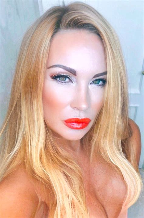 Marlene Mourreau on Twitter Happy birthday to me Un año más para mi espero que me sigáis