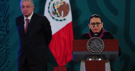 Así Acariciamos La Cabeza De Los Perritos” La Polémica Foto De Amlo Y