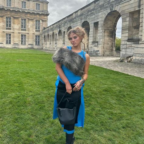 Elyannas Best Looks From Paris Fashion Week Cosmopolitan Middle East