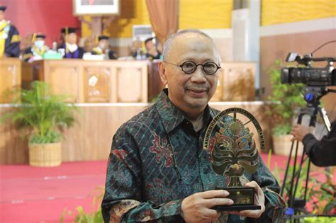 Ebiet G Ade Penghargaan Ini Membuat Saya Tergetar Jateng