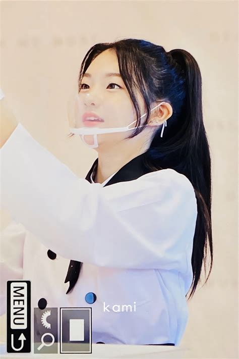 더쿠 오늘 트리플에스 에볼루션으로 데뷔한 트리플에스 막내