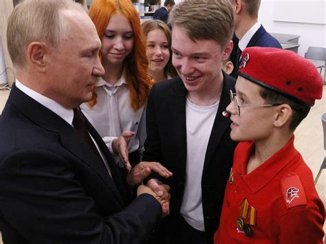 Russian Veterans Of Ukraine War Will Teach Defence Course For Students