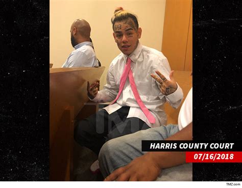 Tekashi69 Trolls Tmz Photog Over His Battery Case In Texas