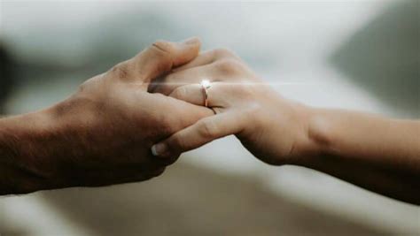 Los 6 tipos de anillos que se dan durante una relación y sus