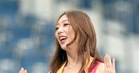 Md화보 움직이질 못하네 치어리더 불편해 보이는 초미니