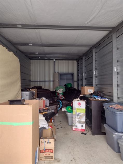 Storagemart Wonderland Rd Auction 17371296307919