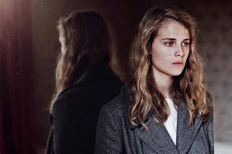 Marika Hackman The Musician Cum Model Is A Laid Back Touring Veteran