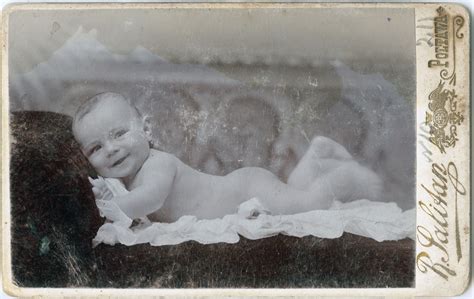 Фото Портрет младенца 1900 е г Полтава История России в фотографиях