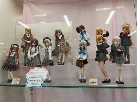 REPORTAGE Magasin De Figurines Manga Au Japon Les Meilleures