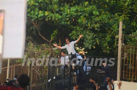 Shah Rukh Khan Strikes His Signature Pose Media