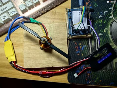 【花雕学编程】arduino动手做（227） bldc esc 无刷电机 df创客社区
