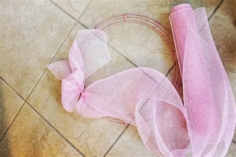 How To Make A Mesh Wreath Deco Mesh Wreath Tutorial With Pictures