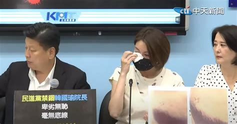 陳菁徽爆哭！控鍾佳濱「擒抱、撲倒、性騷、暴力」謀殺式攻擊
