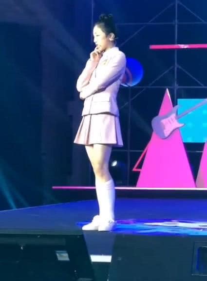 《創造101》前11見面會，孟美岐換發現賣萌，紫寧越來越甜 每日頭條