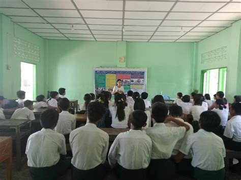 ခရမ်းမြို့နယ် အ မ က ပေါက်ပင် မူလွန် ကျောင်းတွင် နယ်လှည့်စာကြည့်တိုက
