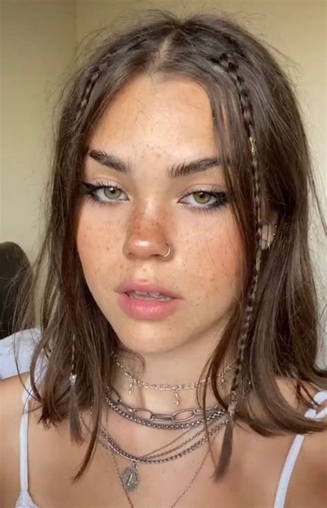 ᴘɪɴᴛᴇʀᴇsᴛ ᴄʜᴀʀᴍsᴘᴇᴀᴋғʀᴇᴀᴋ Hair Styles Aesthetic Hair Hair Makeup