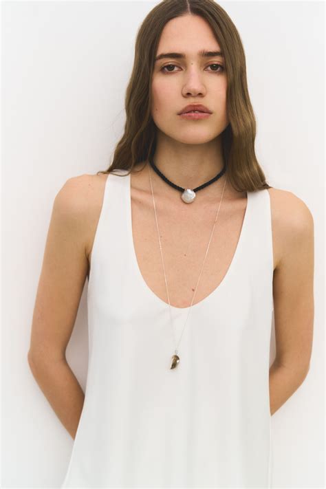 Силуетна шовкова спідниця максі