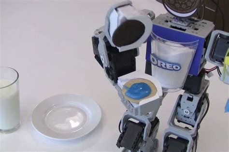 Watch An Oreo Cookie Making Robot In Action Eater
