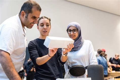 Apple แชร์ภาพบรรยากาศเปิดขาย Iphone Xs Iphone Xs Max และ Apple Watch