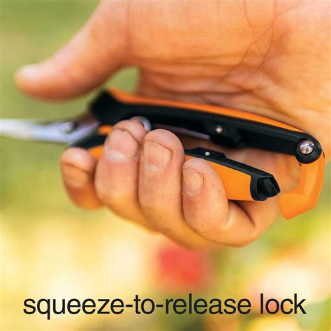 Curved Micro Tip® Pruning Snips Fiskars