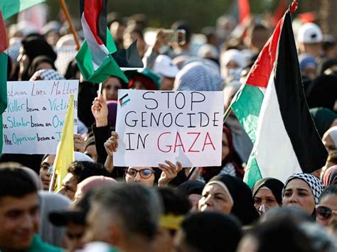 Thousands Flee North Gaza After Israel Evacuation Warning