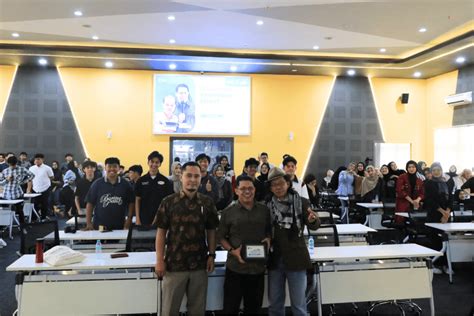Pentingnya Komunikasi Bisnis Yang Efektif Di Era Digital Universitas