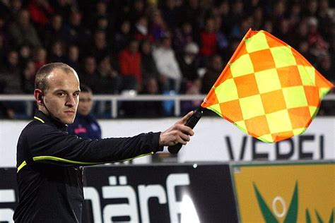 O que é impedimento Entenda as regras no jogo