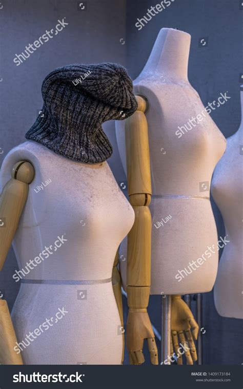 Naked Female Headless Mannequins One Knitted ภาพสตอก 1409173184