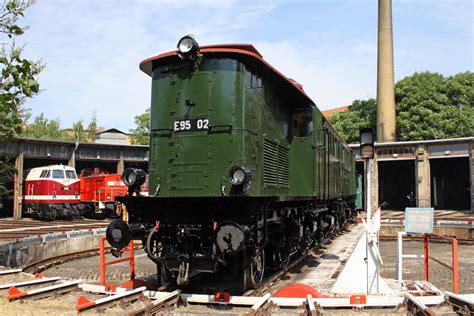 Die E95 02 Im Db Museum Halle Saale Am 020710 Bahnbilderde