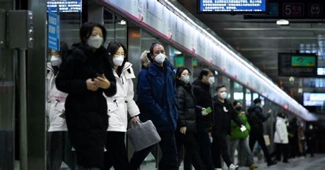 세자녀 출산까지 허용했는데중국 인구 61년 만에 꺾였다