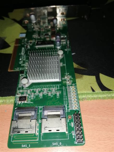 LSI 9211-8i IT + 2 sas2sata kabla