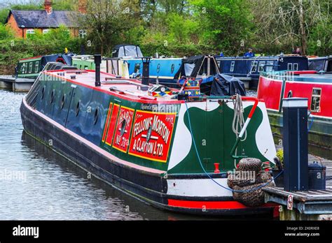 Canal Inland Waterway Narrow Boat Barge Houseboat Warwickshire West