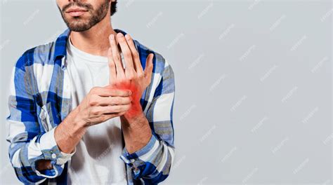 Menschen Mit Arthritis Und Handschmerzen Mann Mit Schmerzen In Den