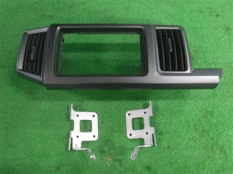 送料無料honda（ホンダ）gk系・gp系フィットシャトル Gk系純正オーディオパネル 純正品番77250 Td4 J0 の落札情報
