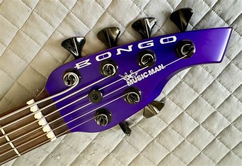 4 Bongo 6 Headstock