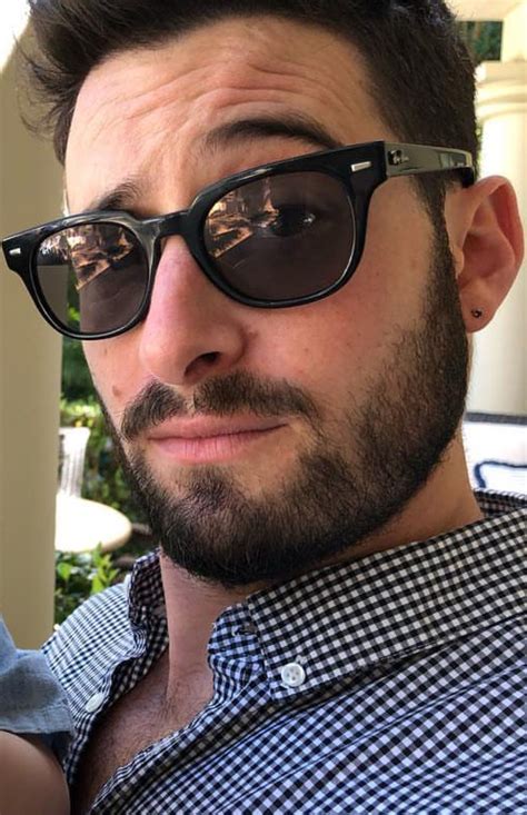 Pin By Montrelldemet On Guys In Eyewear Mens Sunglasses Fashion Mens