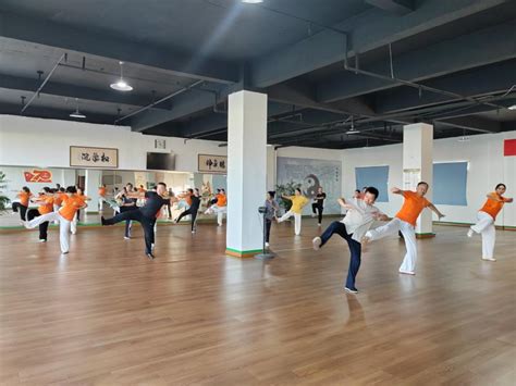 舒城县武术协会举办“庆国庆太极拳公益培训班”舒城县人民政府