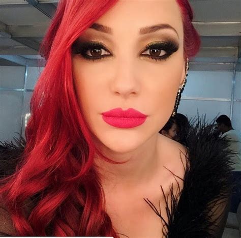 Batom de Josie Pessoa na Sapucaí