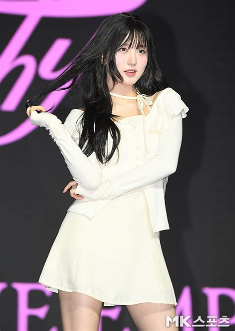 아이브 가을 순백의 여신 강림 니삭스에 반전 큐티 매력까지 심쿵 뷰티는 내운명