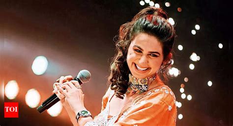 Gujarati Female Singers Have More Opportunities Now Kinjal Dave Gujarati Movie News The