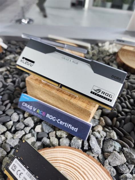 KLEVV Demos DDR5 10000 Speeds With CRAS V RGB Memory New Urbane V DDR5