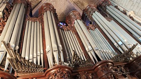 Miraculé le grand orgue de Notre Dame de Paris entame sa renaissance