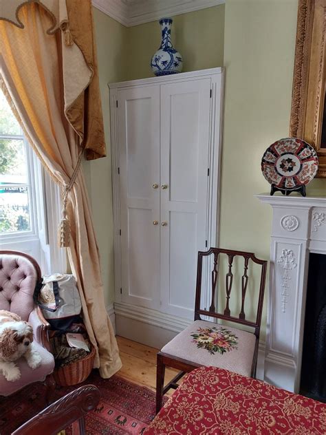 Classic Left Alcove Cupboard Jali Gallery