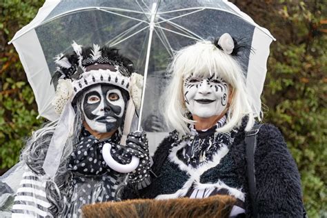 Weather Resilient Straw Bear Gives It His All As Crowds Flock To