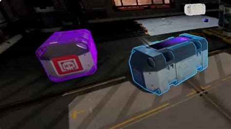 Apex Legends Dev Admits Iconic Moving While Looting Feature Is Actually A Bug Dexerto