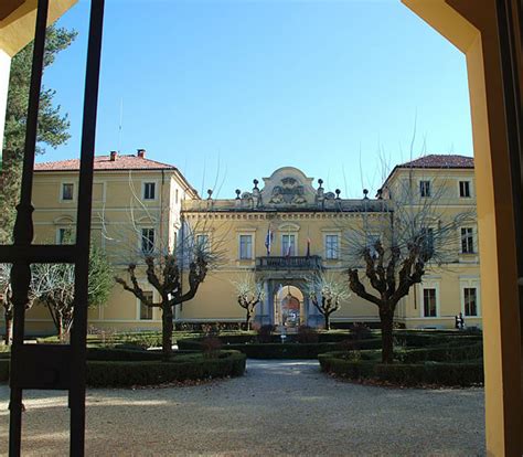 I D Oria a Cirié la storia il Palazzo la Quadreria e la Biblioteca Città di Cirié
