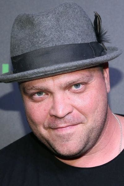 Drew Powell About Entertainment Ie
